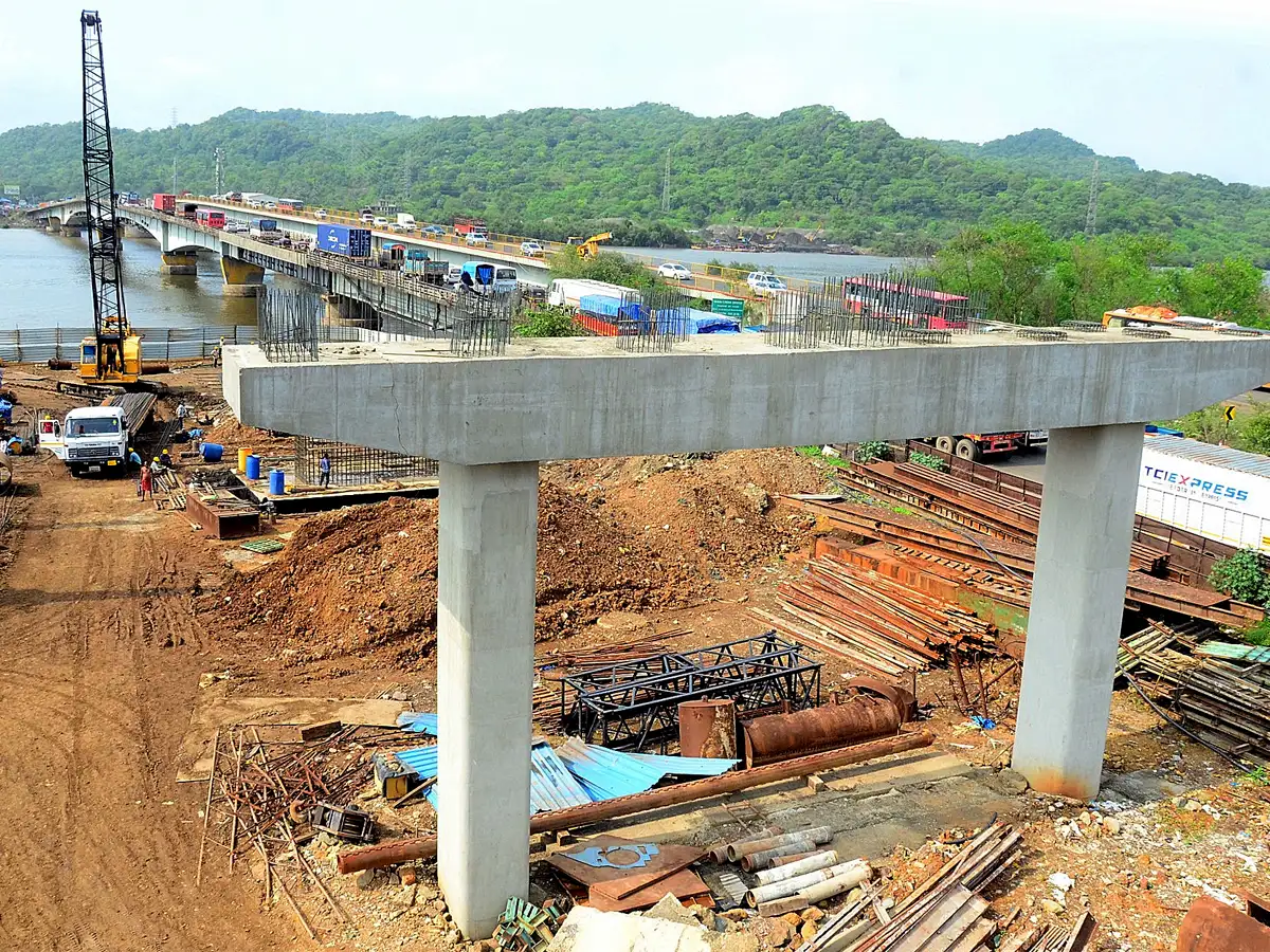 Highway construction down to 26 km a day - Business News: Latest Share ...
