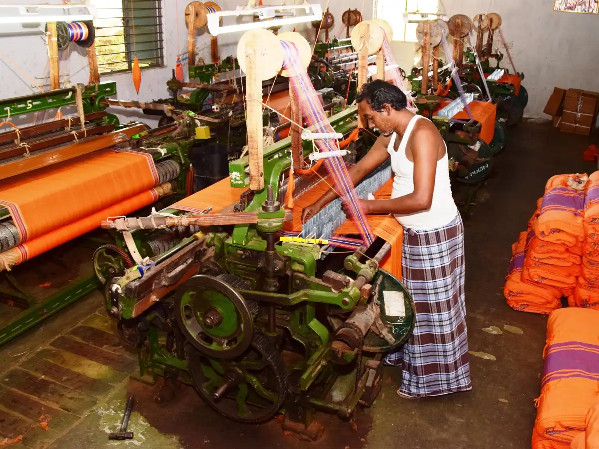 Disbanding the boards: After handloom, powerloom board scrapped by ...