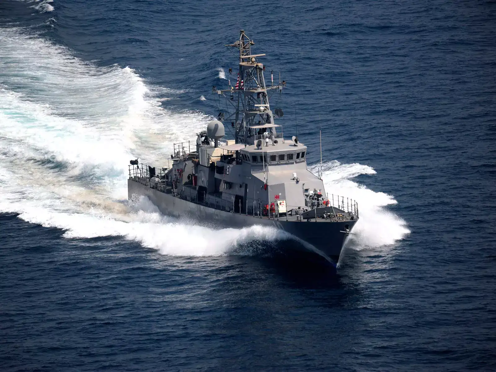 US disputes Iranian claims about closing Strait of…