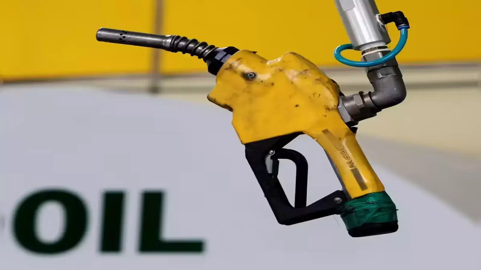 Ten reasons oil is still below $100 a barrel