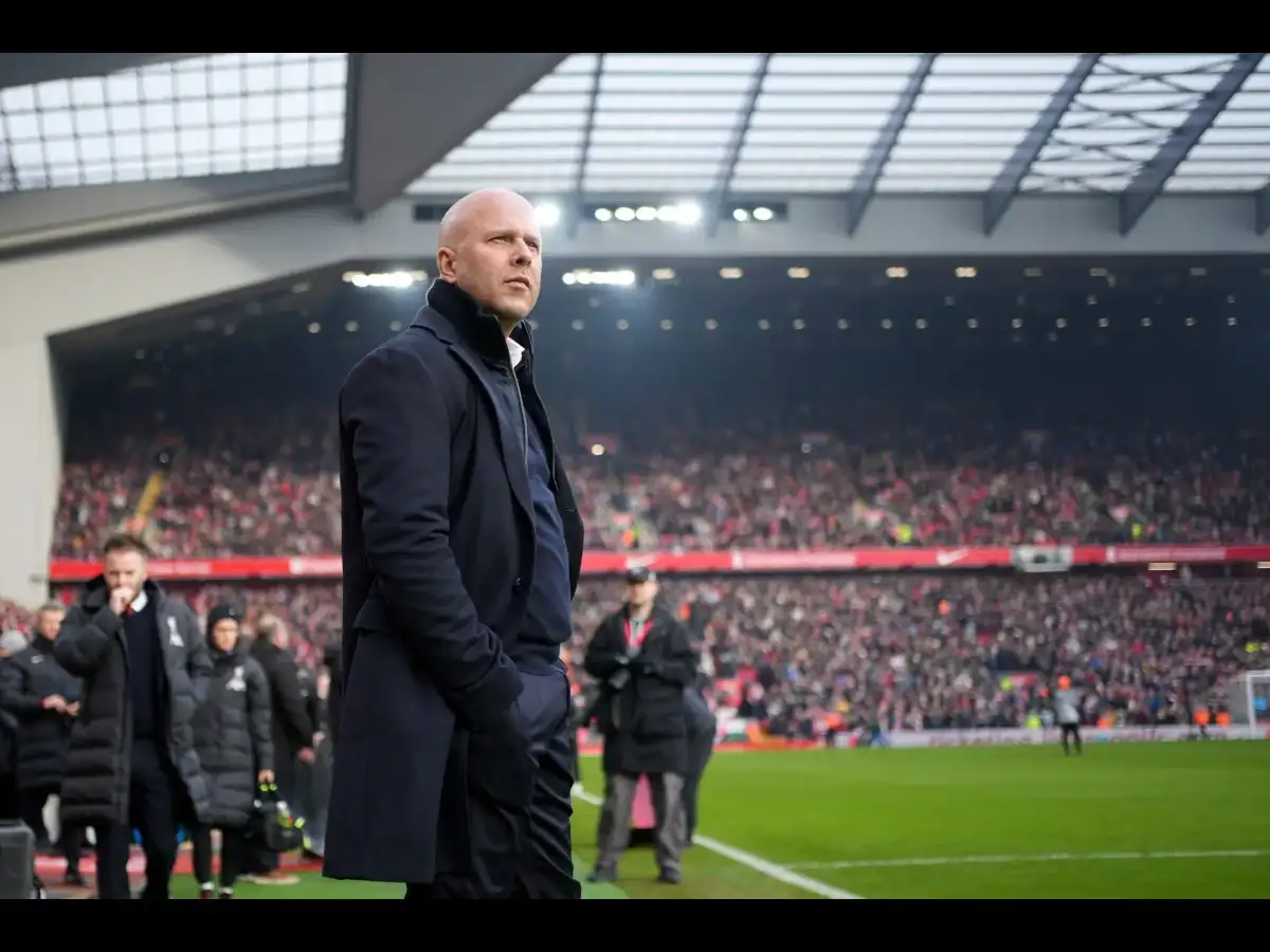 Soccer: Liverpool sack Slot after title defence turns…