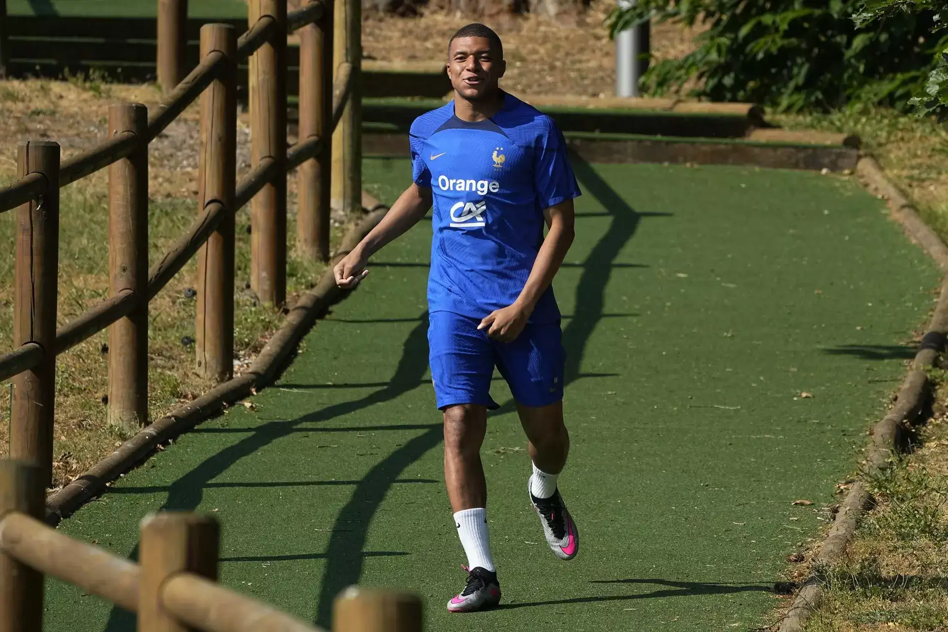 Kylian Mbappe: Is PSG superstar Kylian Mbappe headed to Real Madrid ...