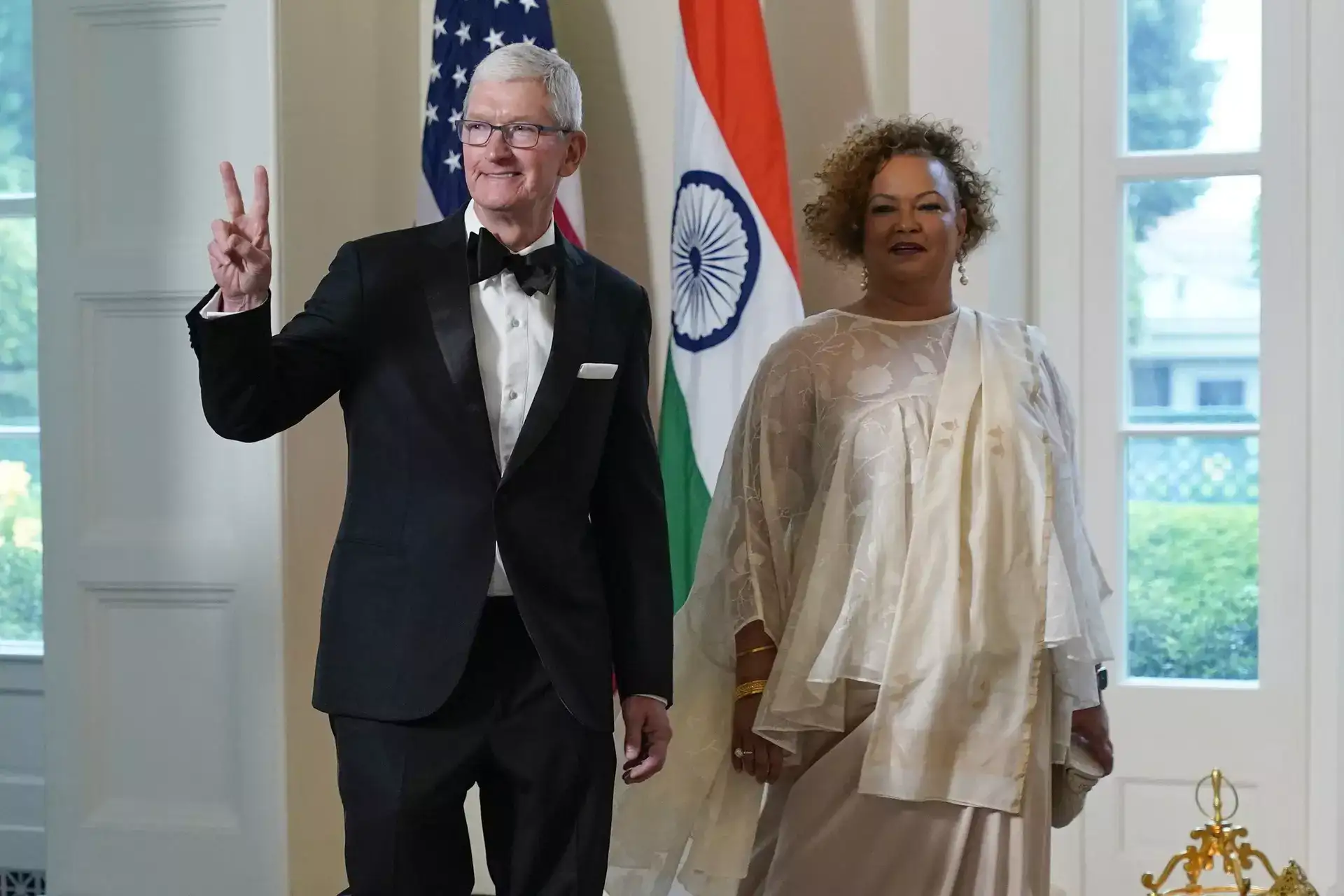 Tim Cook: Tim Cook, Apple's CEO, reportedly denied his company's credit ...