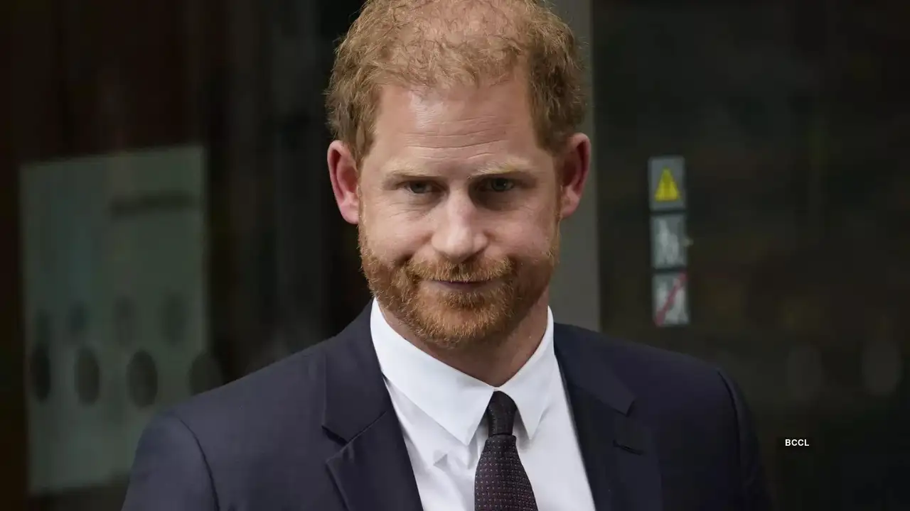 prince harry royal title: Royal family website drops Prince Harry's HRH ...