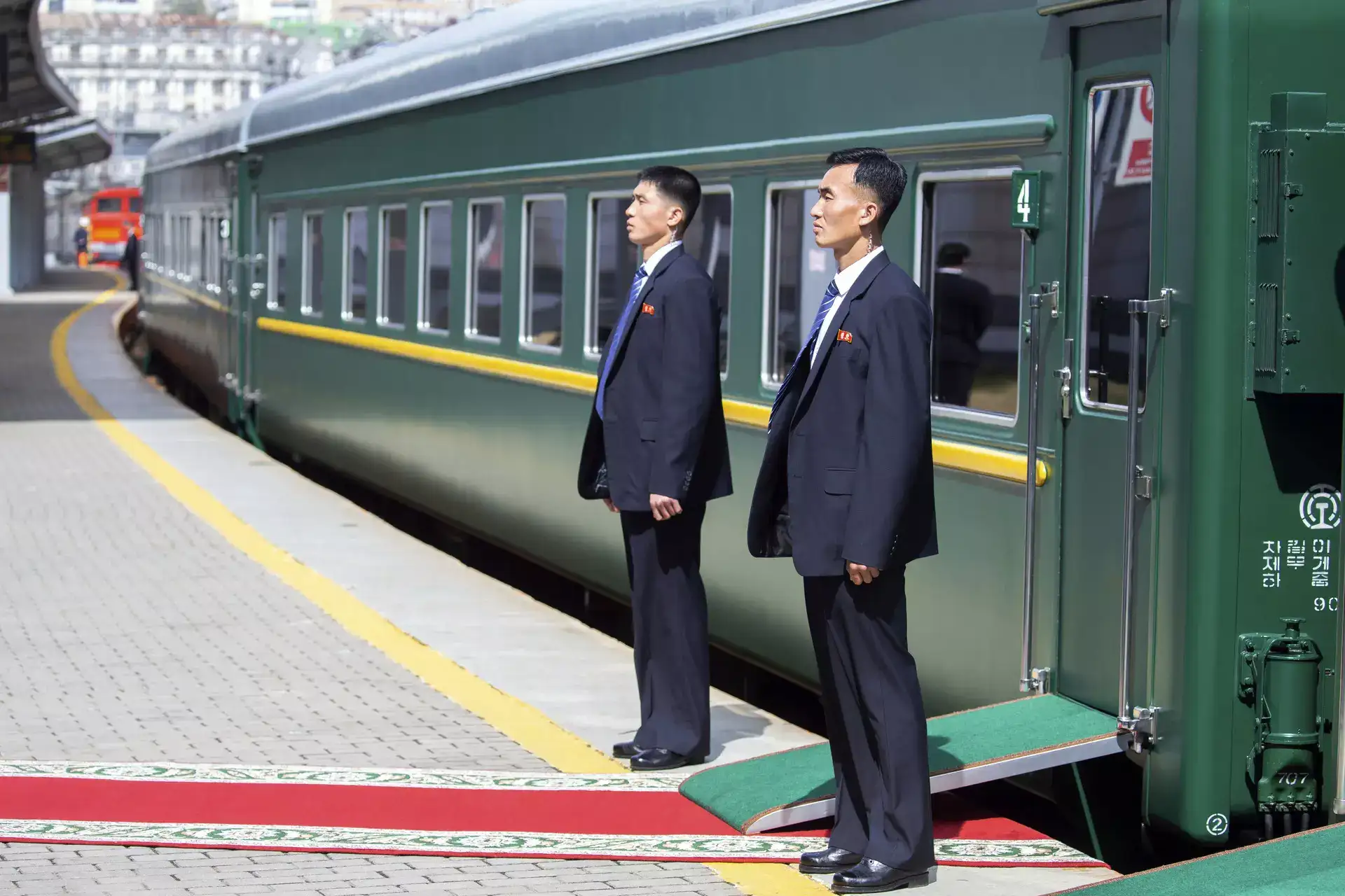 Kim Jong-un special luxurious train: What is inside Kim Jong-un's ...