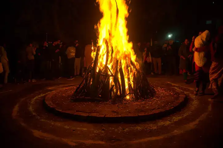 Lohri 2024: Lohri 2024: Bonfire symbolism, how to prepare and safety ...