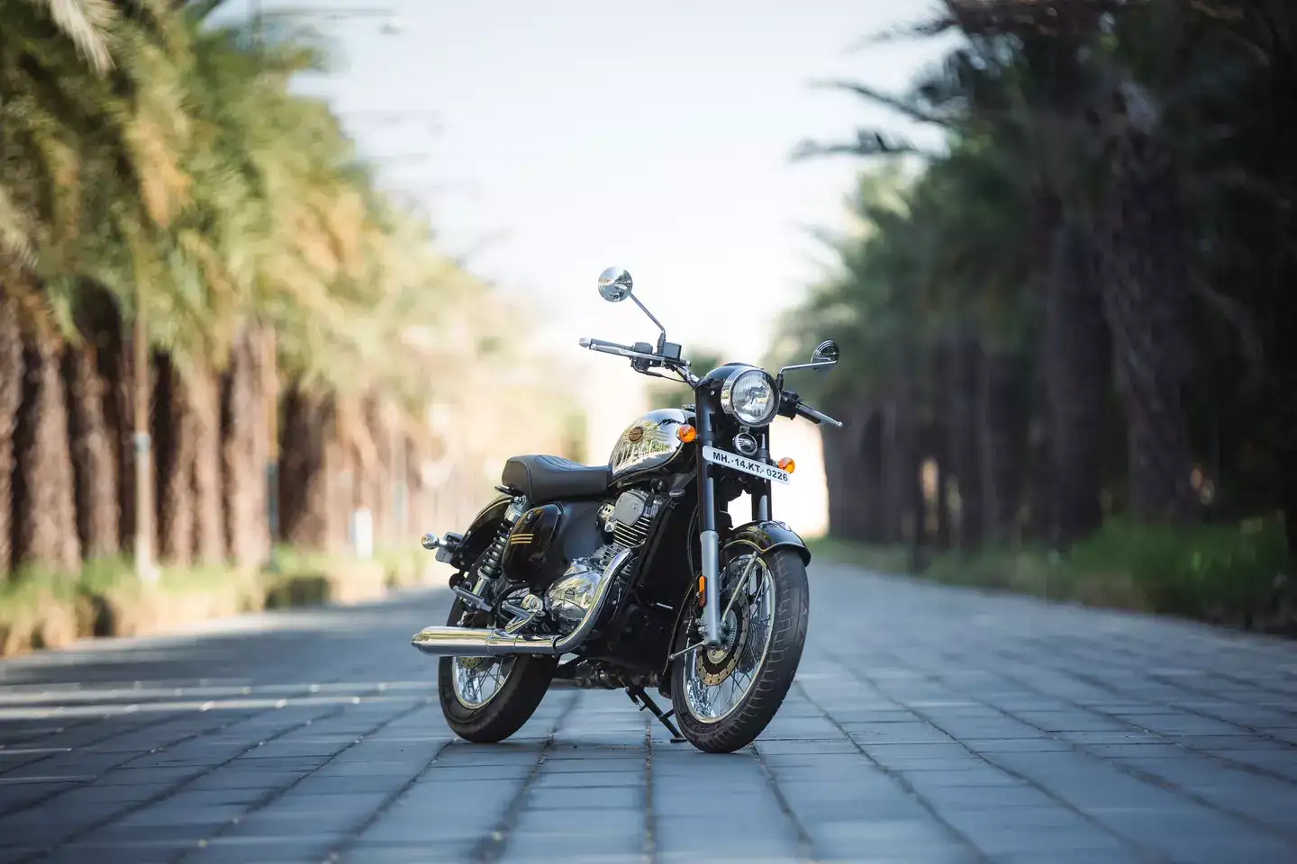 Jawa 350: New Jawa 350 launched to compete against Royal Enfield 350 ...