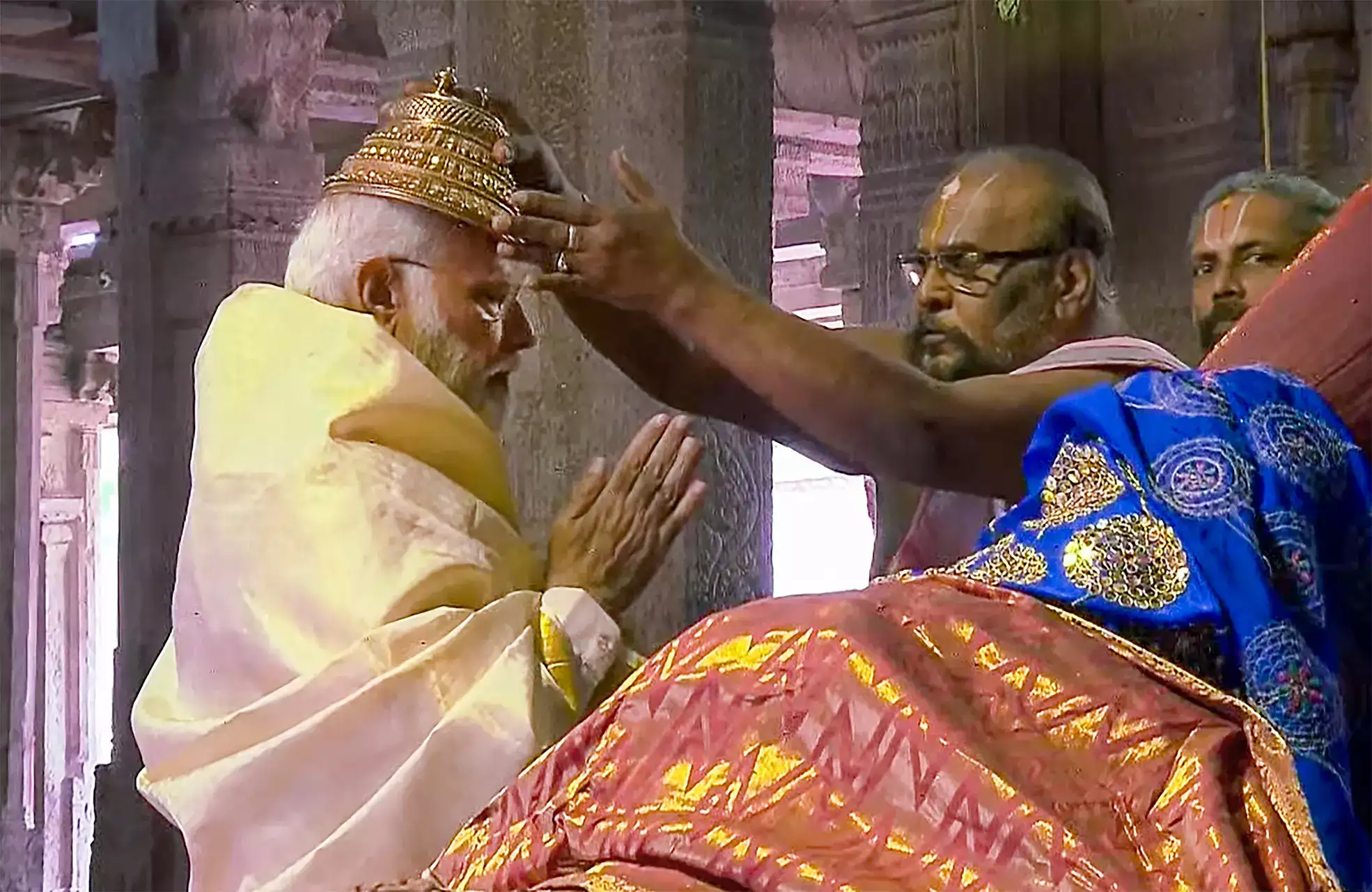 Tamil Nadu: PM Modi receives blessings from Sri Ranganathaswamy Temple ...