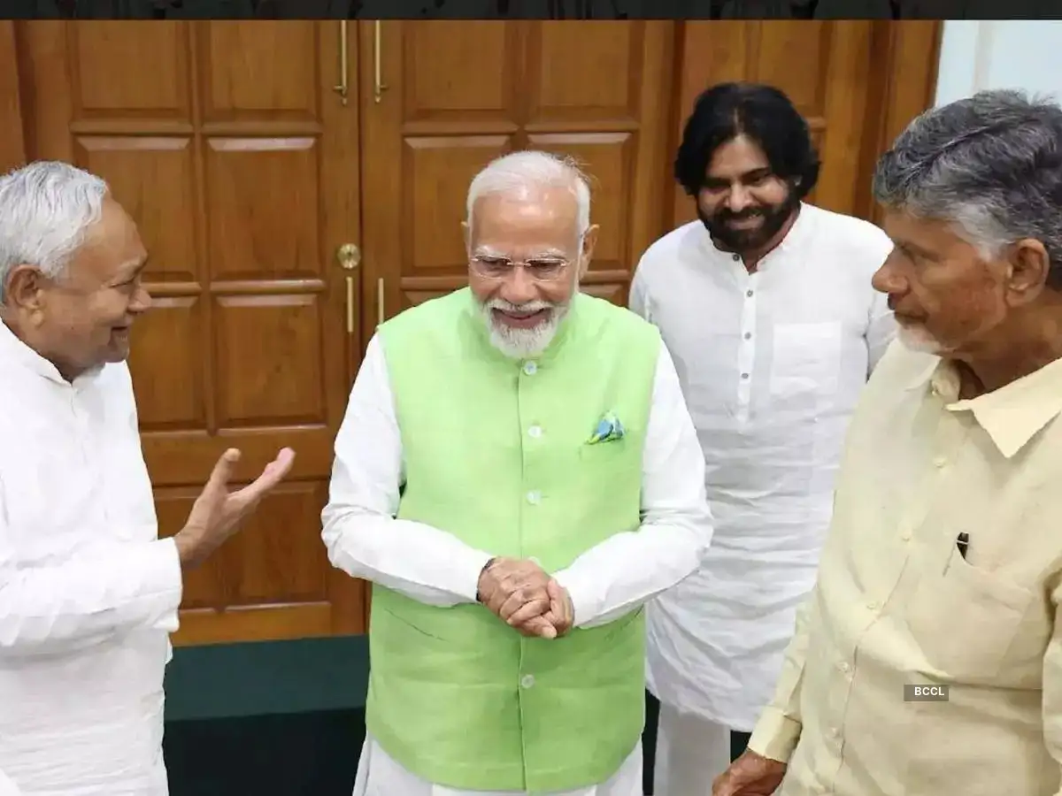 NDA: NDA starts govt formation; Nitish, Tejashwi share flight: Key ...