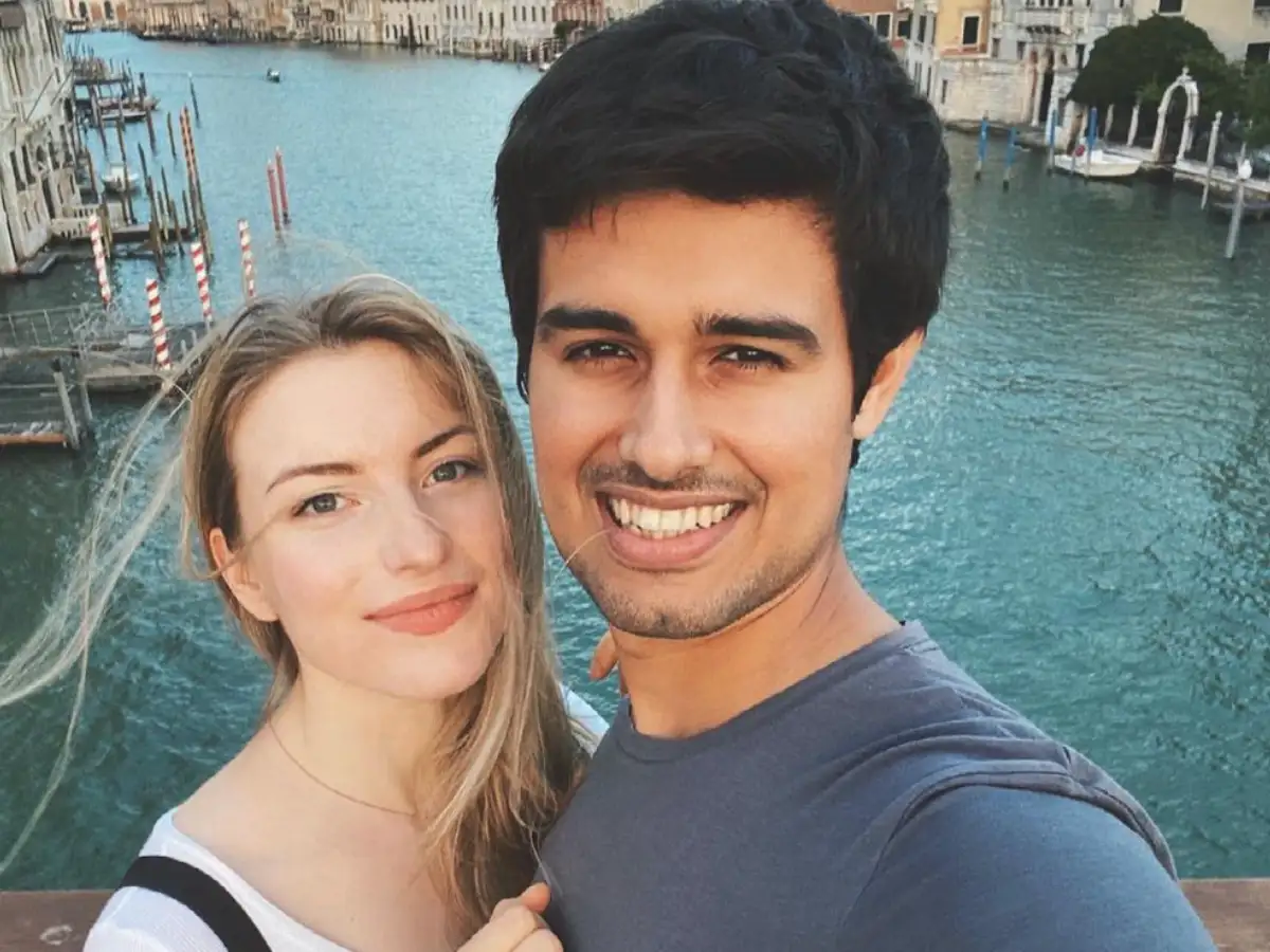 Dhruv Rathee and wife announce they are expecting first child. Who is Juli Lbr? - The Economic Times