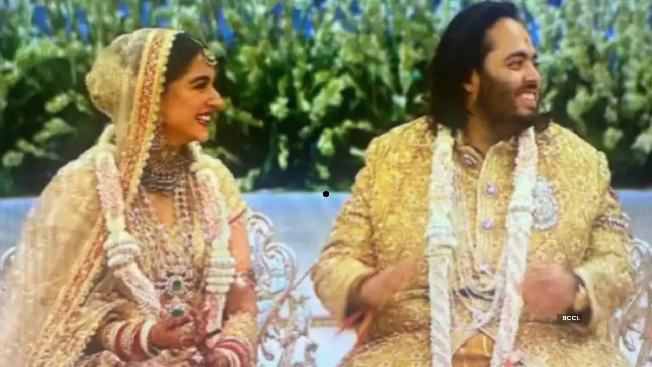 Manish Malhotra, Abu Jani-Sandeep Khosla rock Anant-Radhika's wedding - The Economic Times