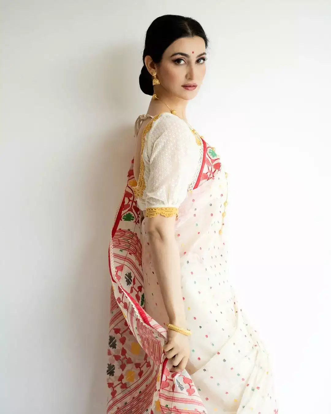 'Fabulous Lives Of Bollywood Wives': Who is art influencer Shalini ...