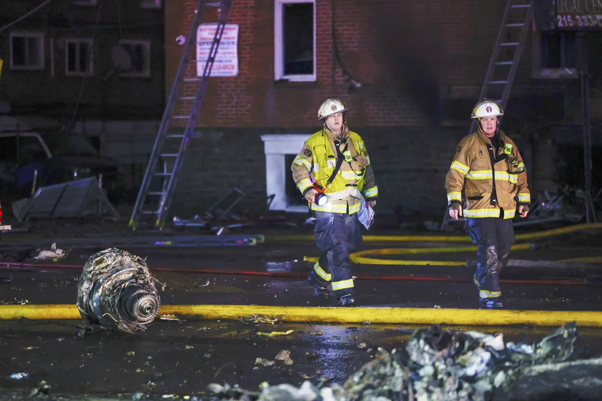 Philadelphia plane crash: Identities of mother and daughter killed in ...