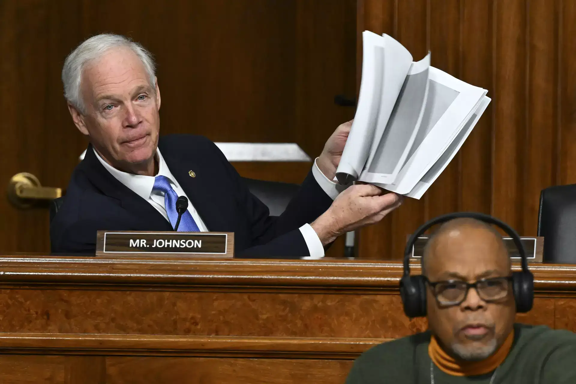 Robert F. Kennedy Jr.'s viral video sparks mystery over blue liquid ...