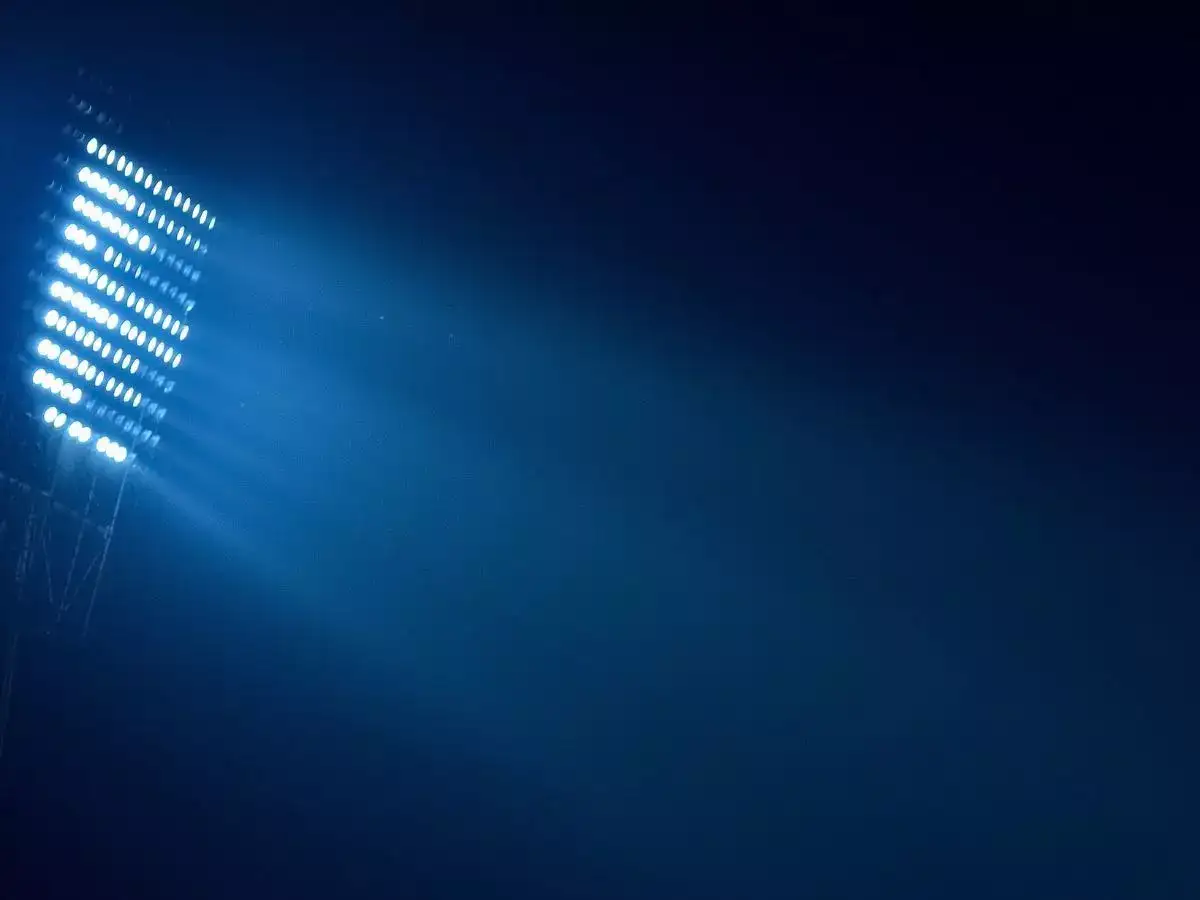 'Floodlighting' is the new dating trend Gen Z can't stop talking about. But why is it a red flag ...