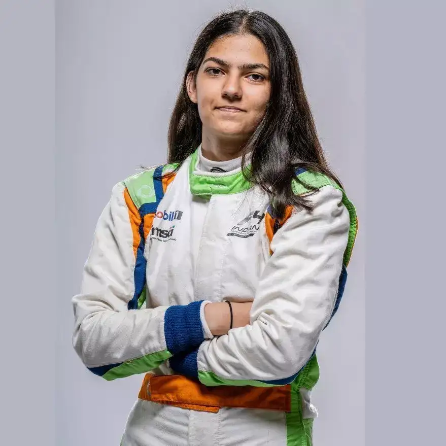 Meet India’s first female F4 racer Shriya Lohia. Her education, family ...
