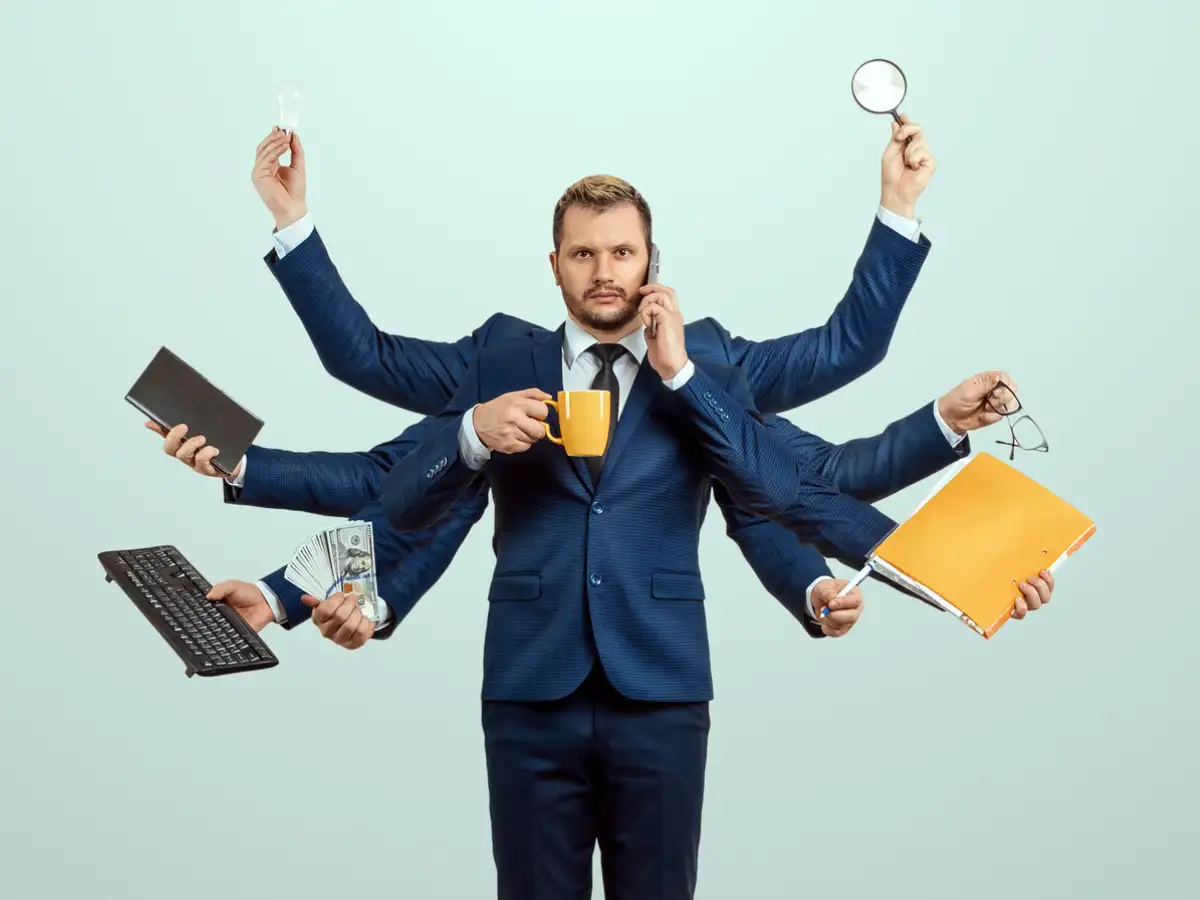 How to spot a toxic workplace during a job interview? Red flags you ...