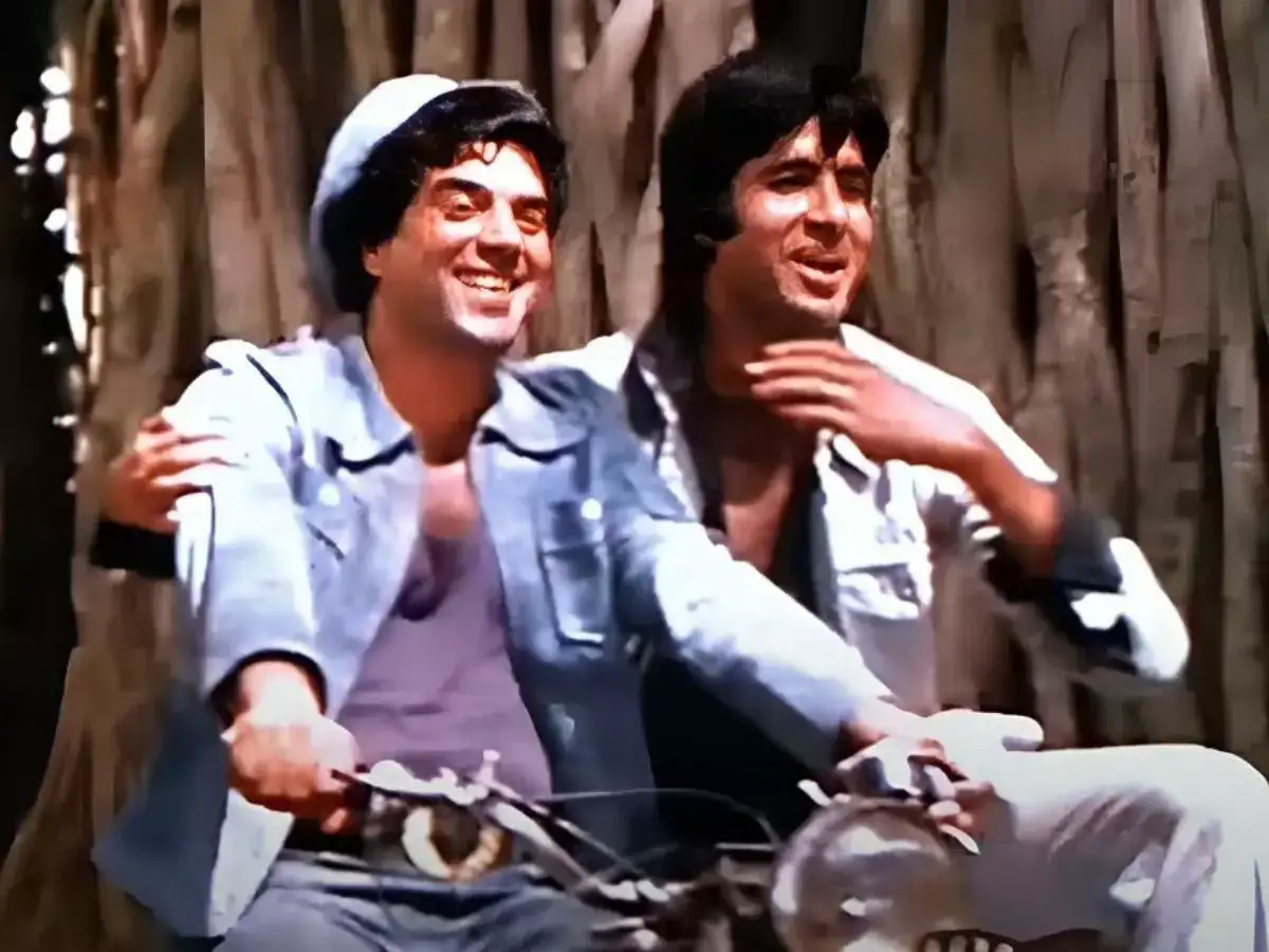 Amitabh Bachchan and Dharmendra were not the original Jai-Veeru in Sholay casting. Who were the ...
