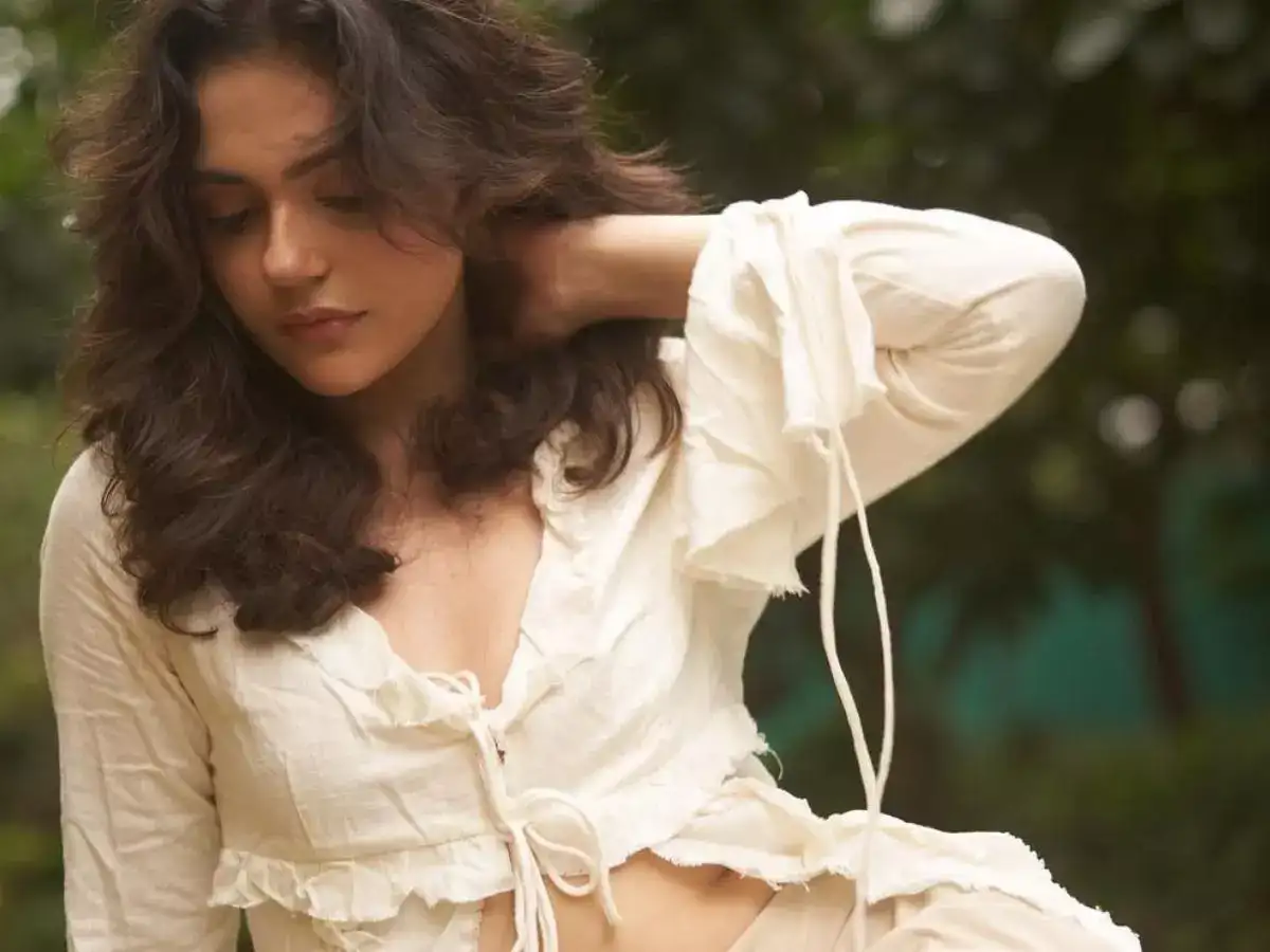 Who is Saiyaara actress Aneet Padda? From DU Jesus and Mary College graduate to new 'national ...