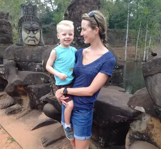 American father-son duo stung to death by Asian giant hornets as ...