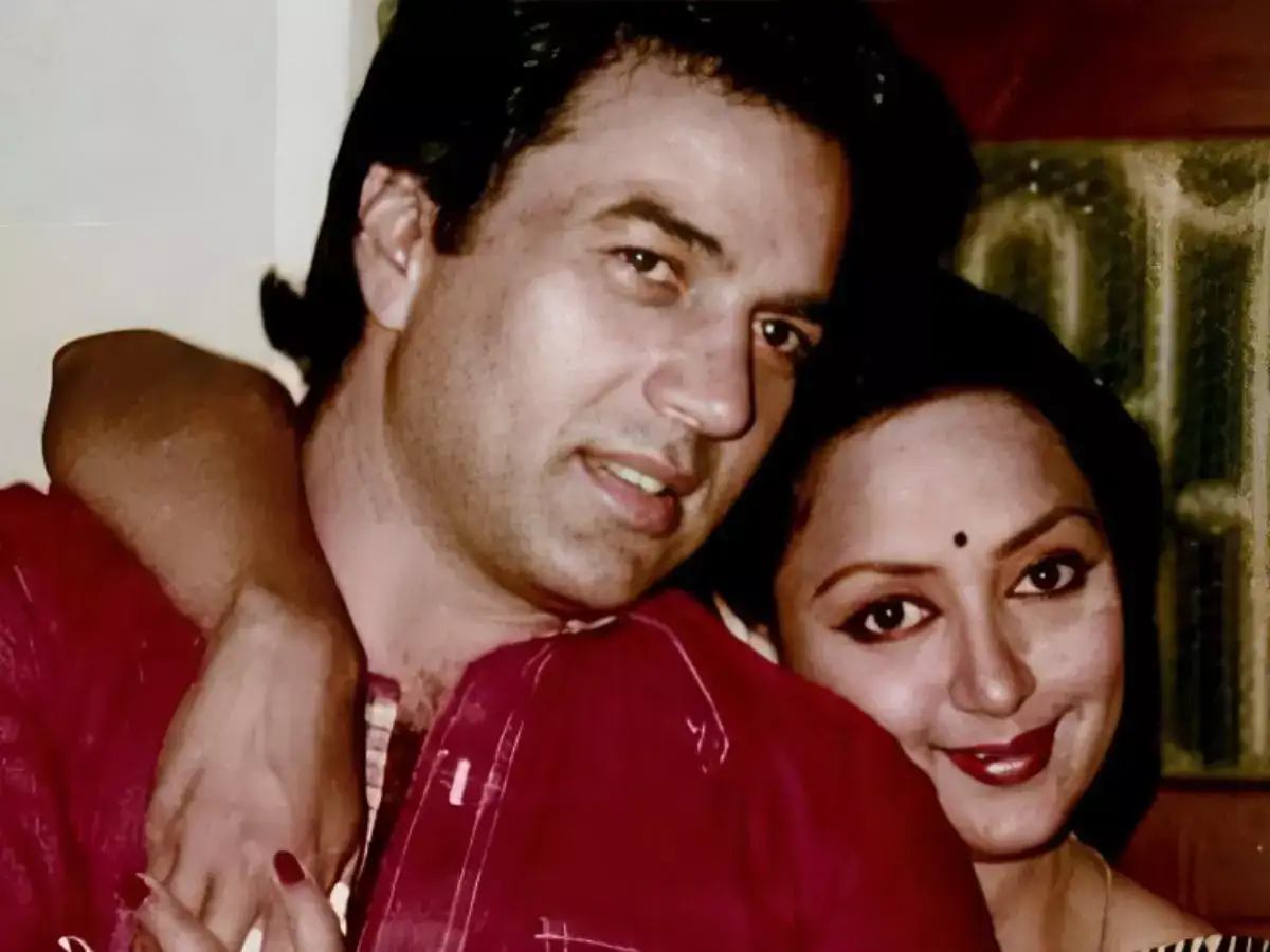 'No one can be like him': Hema Malini’s moving note about Dharmendra ...
