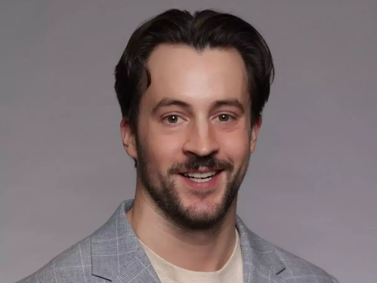 Simple Grooming Habits Dermatologist Mark Strom Swears By For Better ...