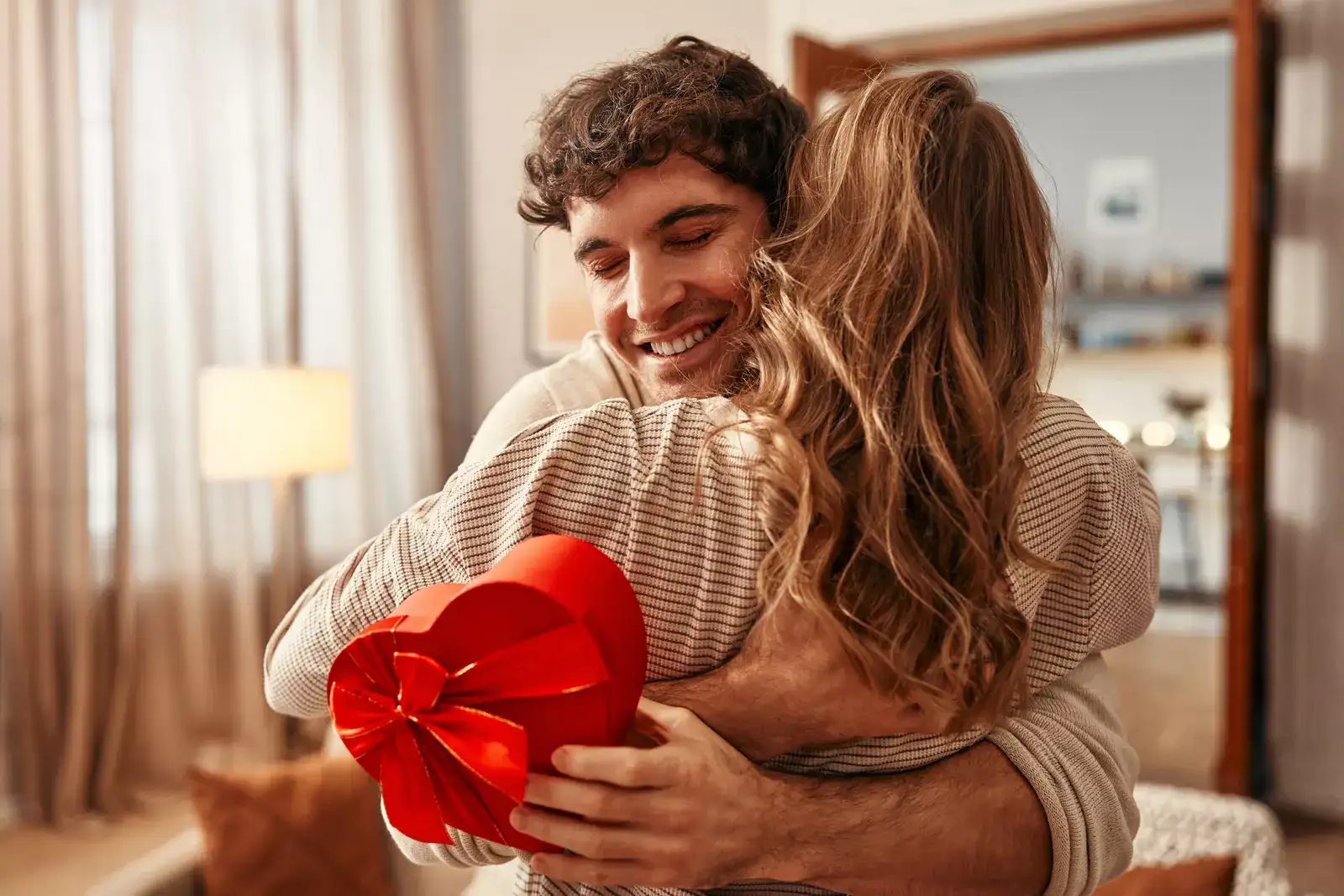 Hug Day 2026 Wishes: Best 50+ images, special messages and quotes to ...