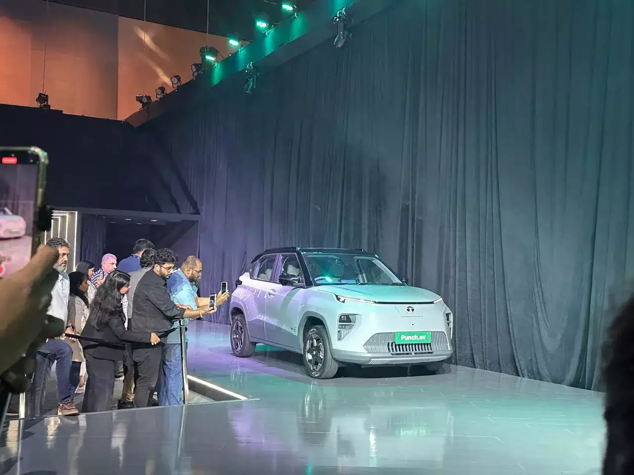 Tata Punch EV Facelift 2026 launch: Check price, range, battery ...