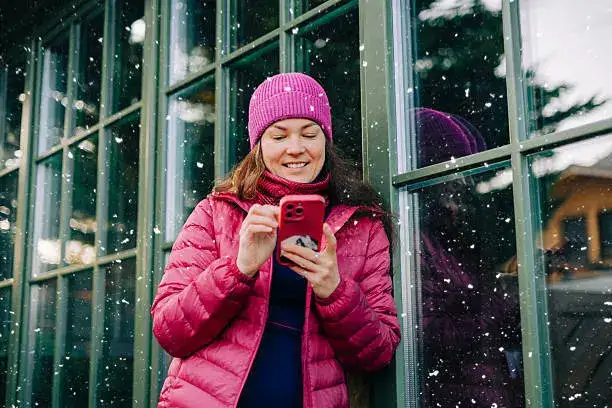 Psychology of weather anxiety: Psychology says people who keep checking ...