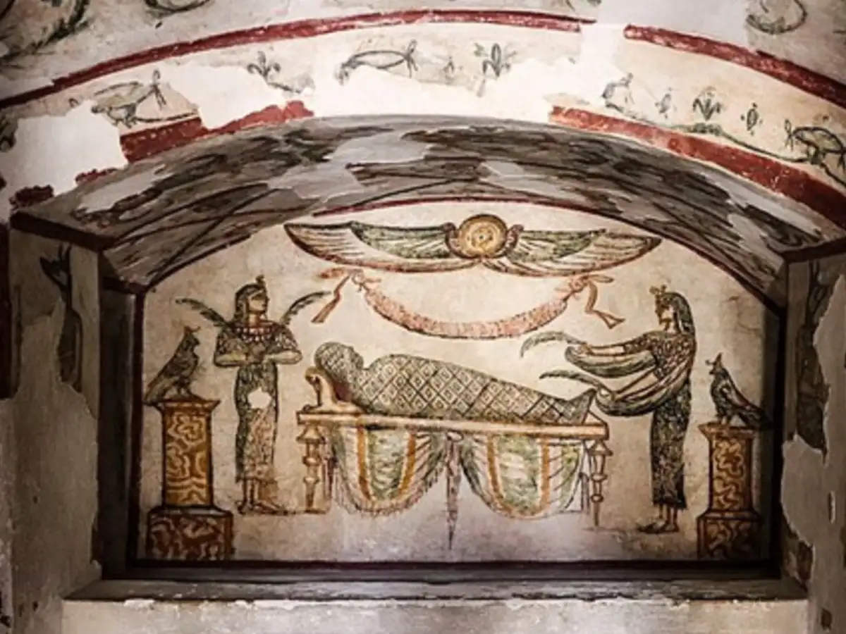 Archaeologists found a spiral catacomb beneath Alexandria, and it ...