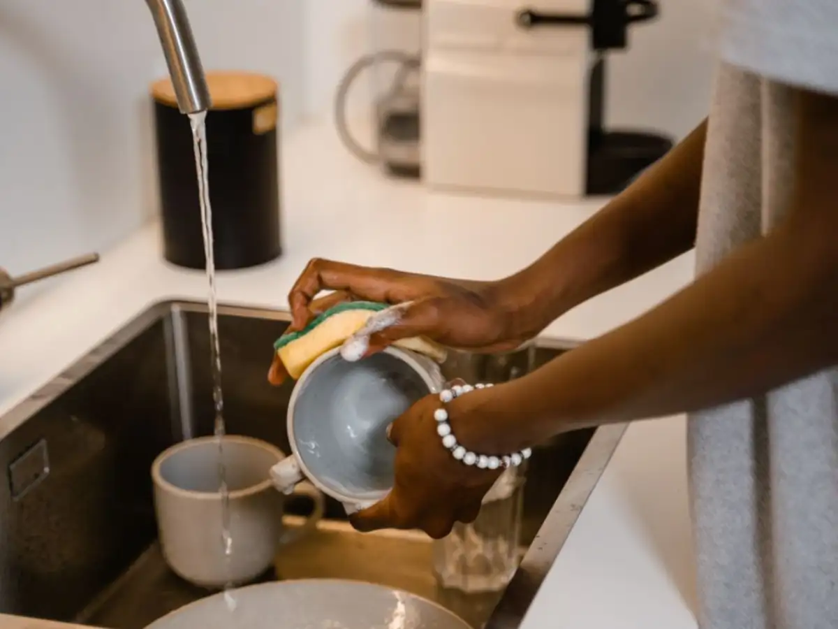 Psychology suggests people who wash dishes right after eating aren’t ...