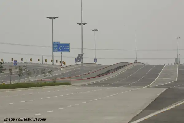 Yamuna Expressway: Interesting facts & pictures - The Economic Times