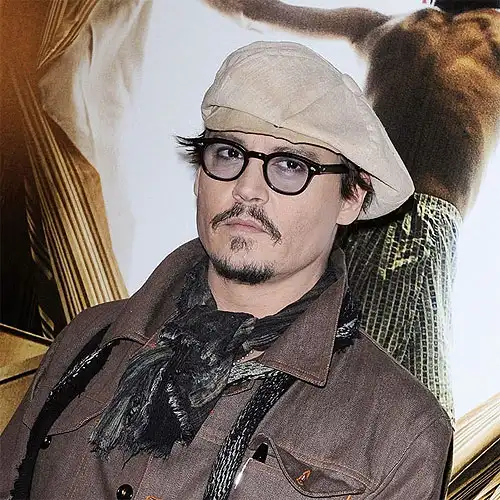 Wrap a scarf and flaunt the boho chic look - The Economic Times