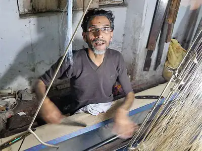 The story of a traditional weaver family in Varanasi - The Economic Times