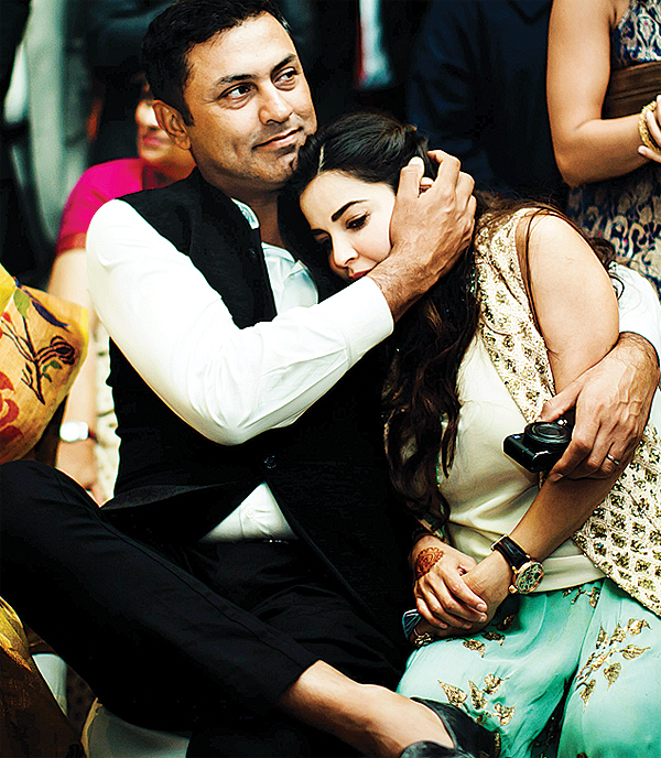 When Nikesh Arora held his wife Ayesha's hand at the ET Awards - The ...