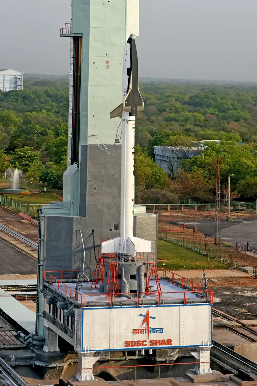 Astonishing images from India's first reusable space shuttle launch ...