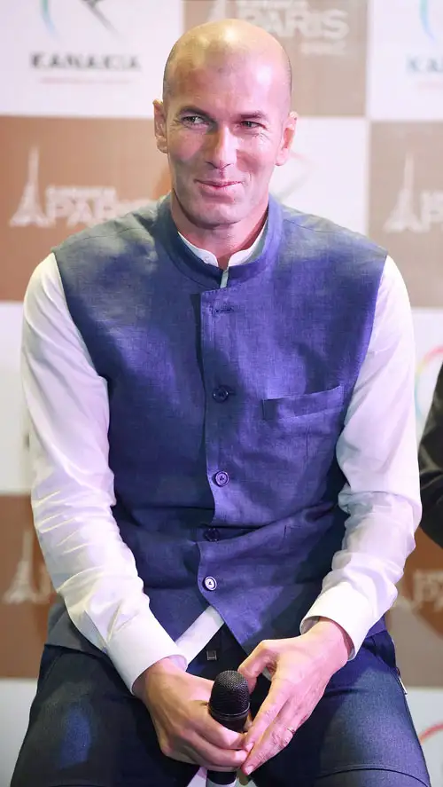 Zinedine Zidane: Zinedine Zidane sports Indian jacket for the first ...