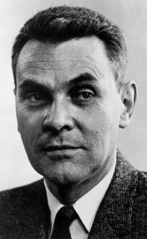 William H McNeill, prize-winning world historian, dead at 98 - The ...