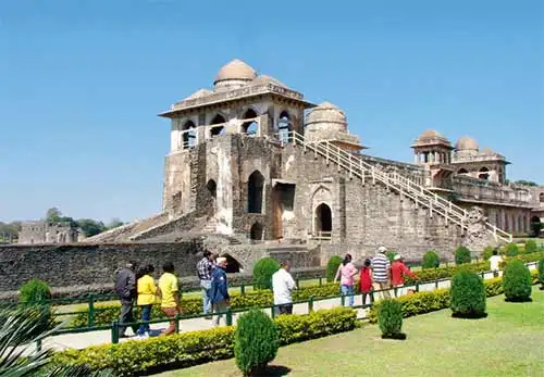 Planning a romantic getaway? Mandavgarh will blow your mind - The ...