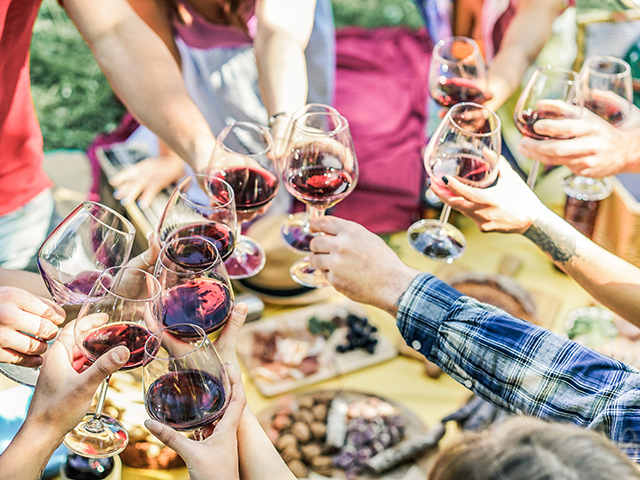 drunch: How drunch aka drinking over lunch is upstaging the once ...