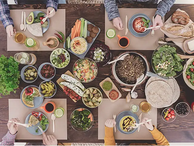 drunch: How drunch aka drinking over lunch is upstaging the once ...