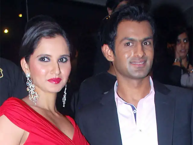 Sania Mirza: Sania Mirza serves aces on Insta as fans press about hubby ...