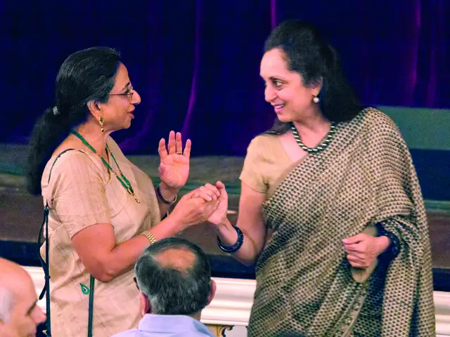 Geeta Gopalakrishnan: An evening of music, dance at Geeta ...