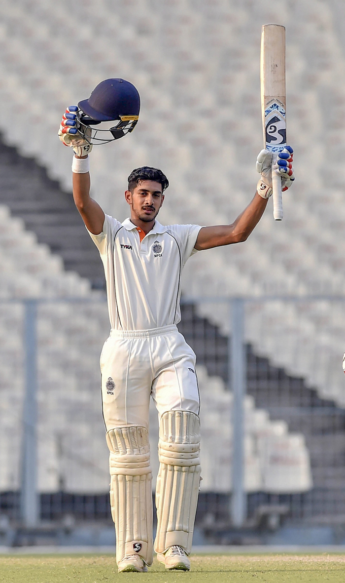 Aryaman Birla: Aryaman doesn't want to join father KM Birla's $44 bn ...