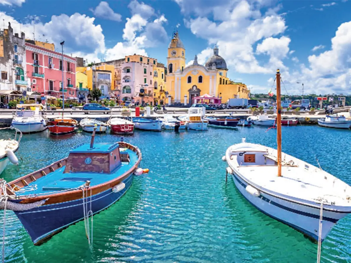 maldives: Maldives, Calabria, Bendigo: Take a quick trip with loved one ...