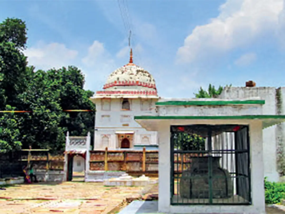 Chunar: History buff? Explore the ancient fort at Chunar in Mirzapur ...