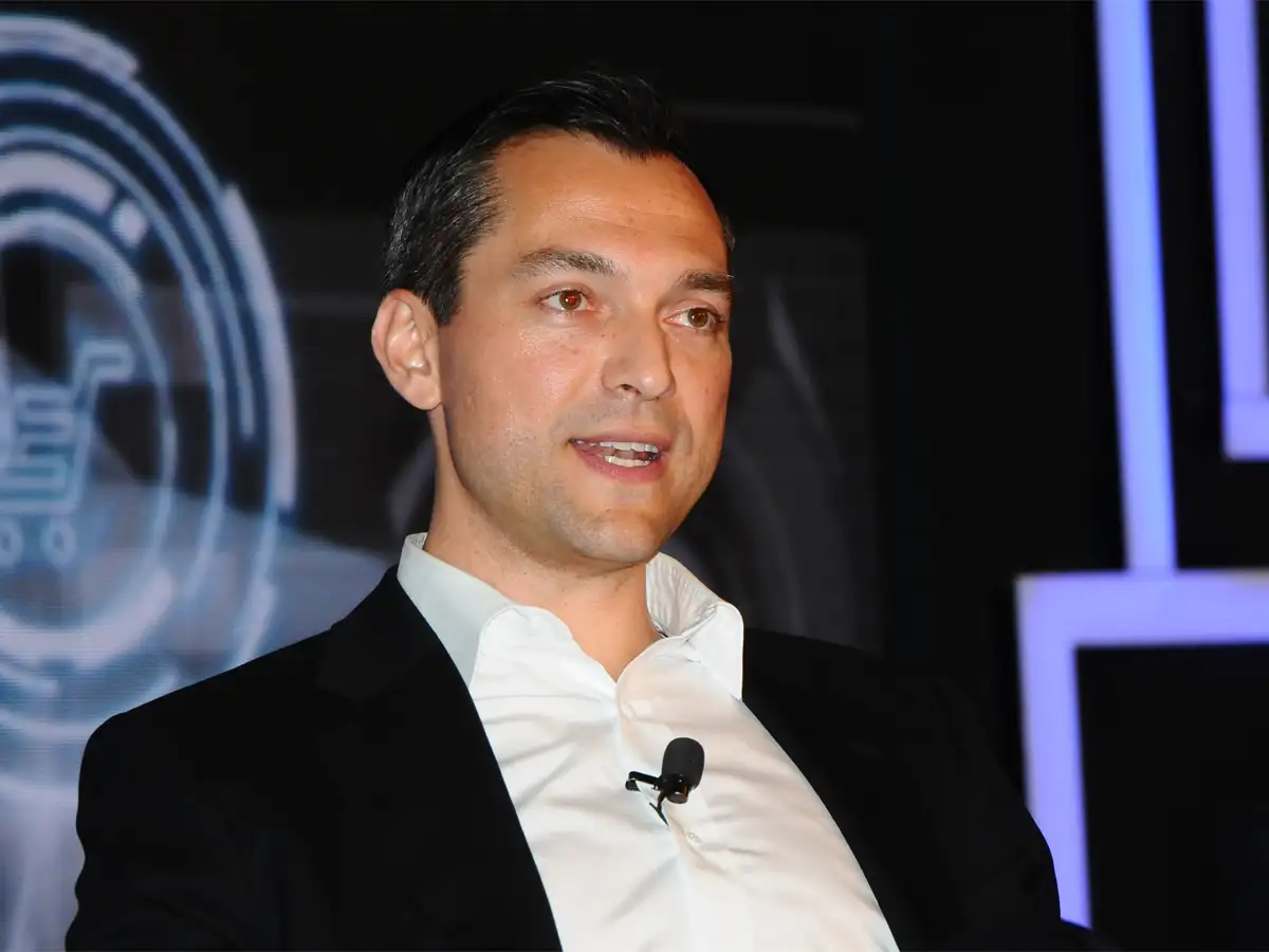 Airbnb india: ETGBS: Tesla, Airbnb co-founders say brands shouldn't shy ...