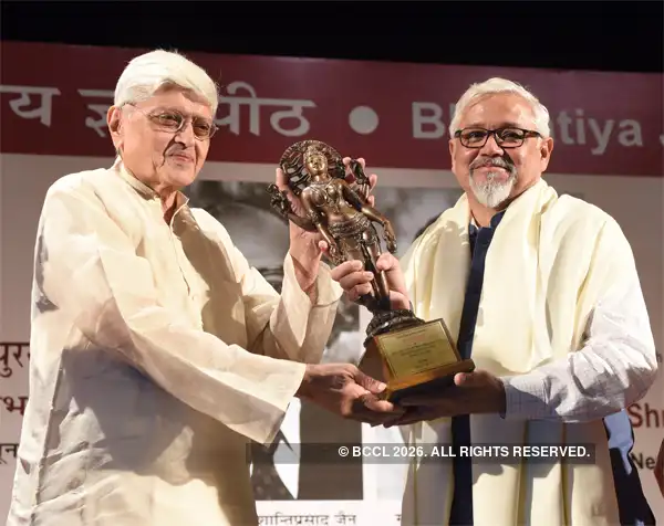 amitav ghosh: Amitav Ghosh: 'Gun Island' deals with the slow violence ...