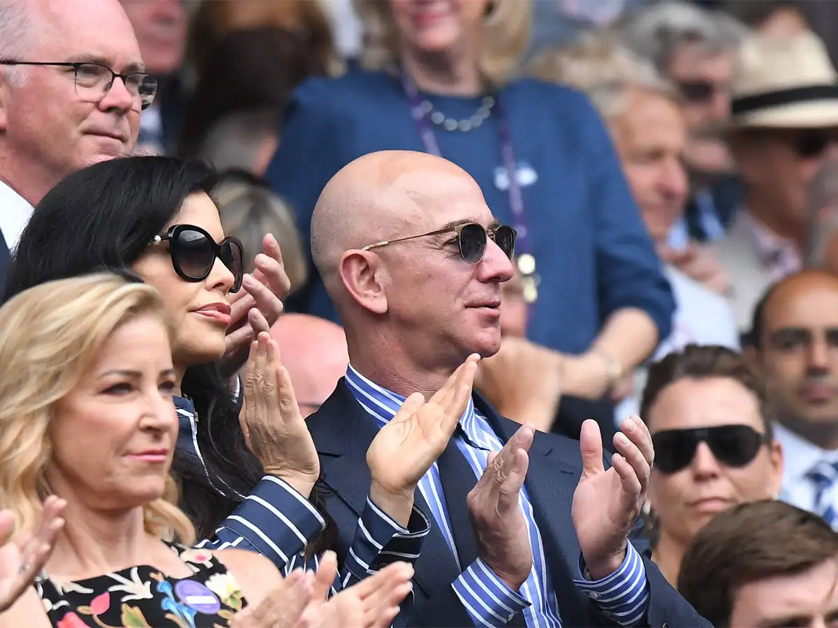 Twinning with the lady: Jeff Bezos's secret to dressing right for date ...