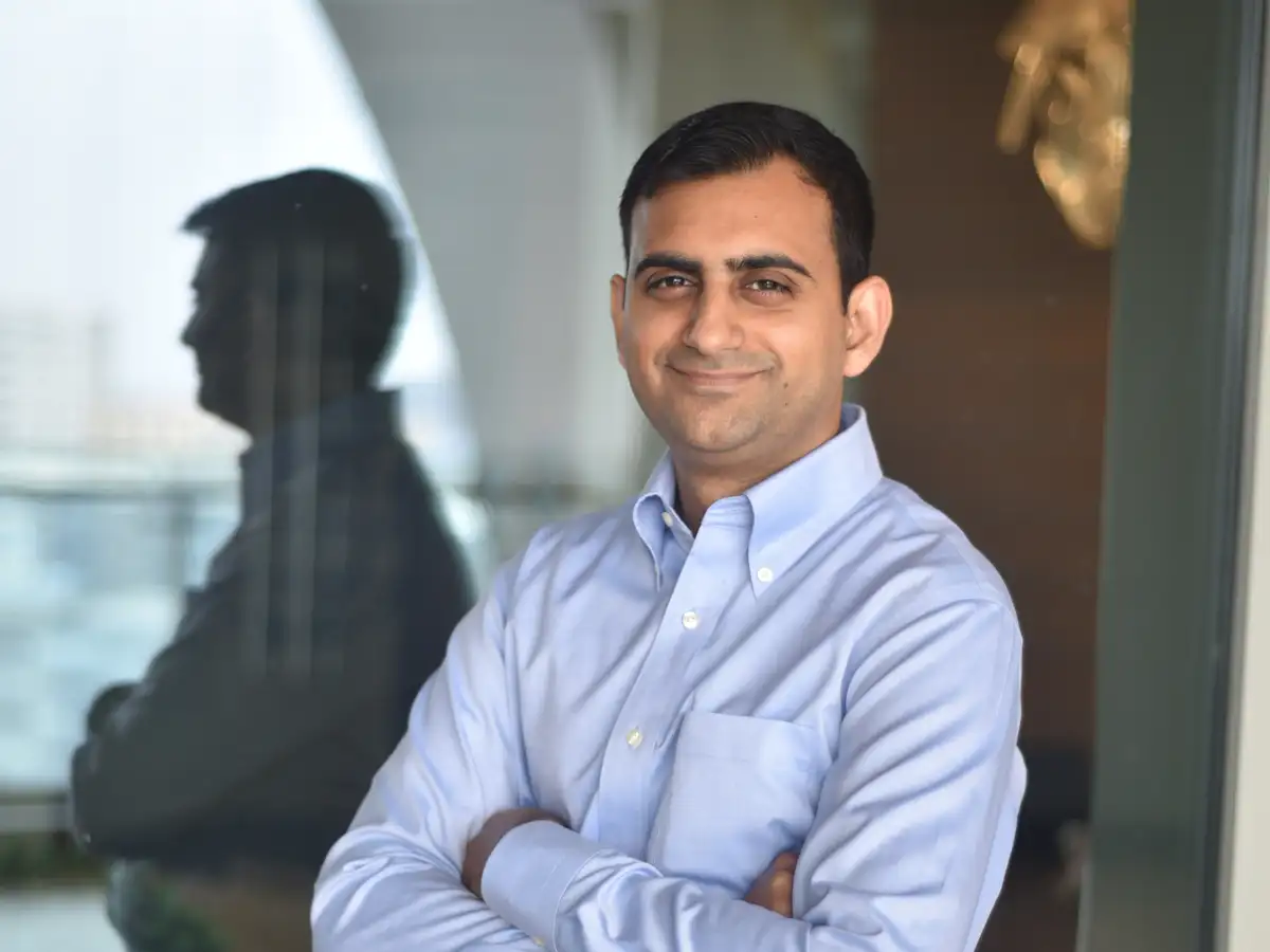 2 movies, 2 meals, 10 hrs of sleep: How some CEOs have flown their ...